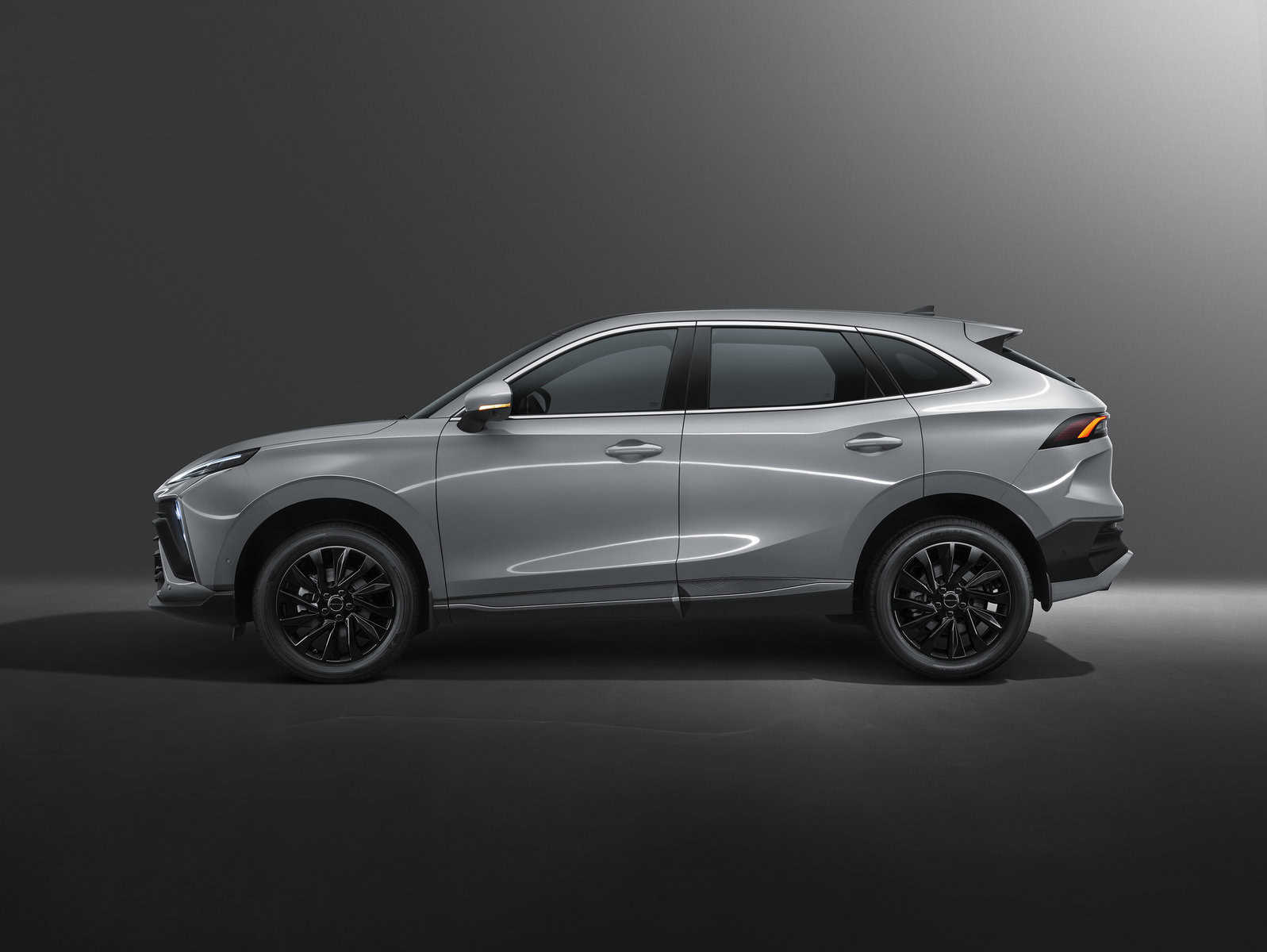 Dongfeng Forthing T5 HEV - China Motor Company